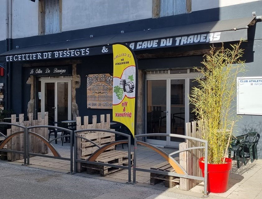 La Cave Du Travers - Bessèges - Bar - Salon de thé - Bar à vin ...